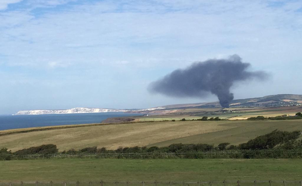 TYRE FIRE SENDS BILLOWING BLACK SMOKE INTO THE SKY - Isle of Wight News ...