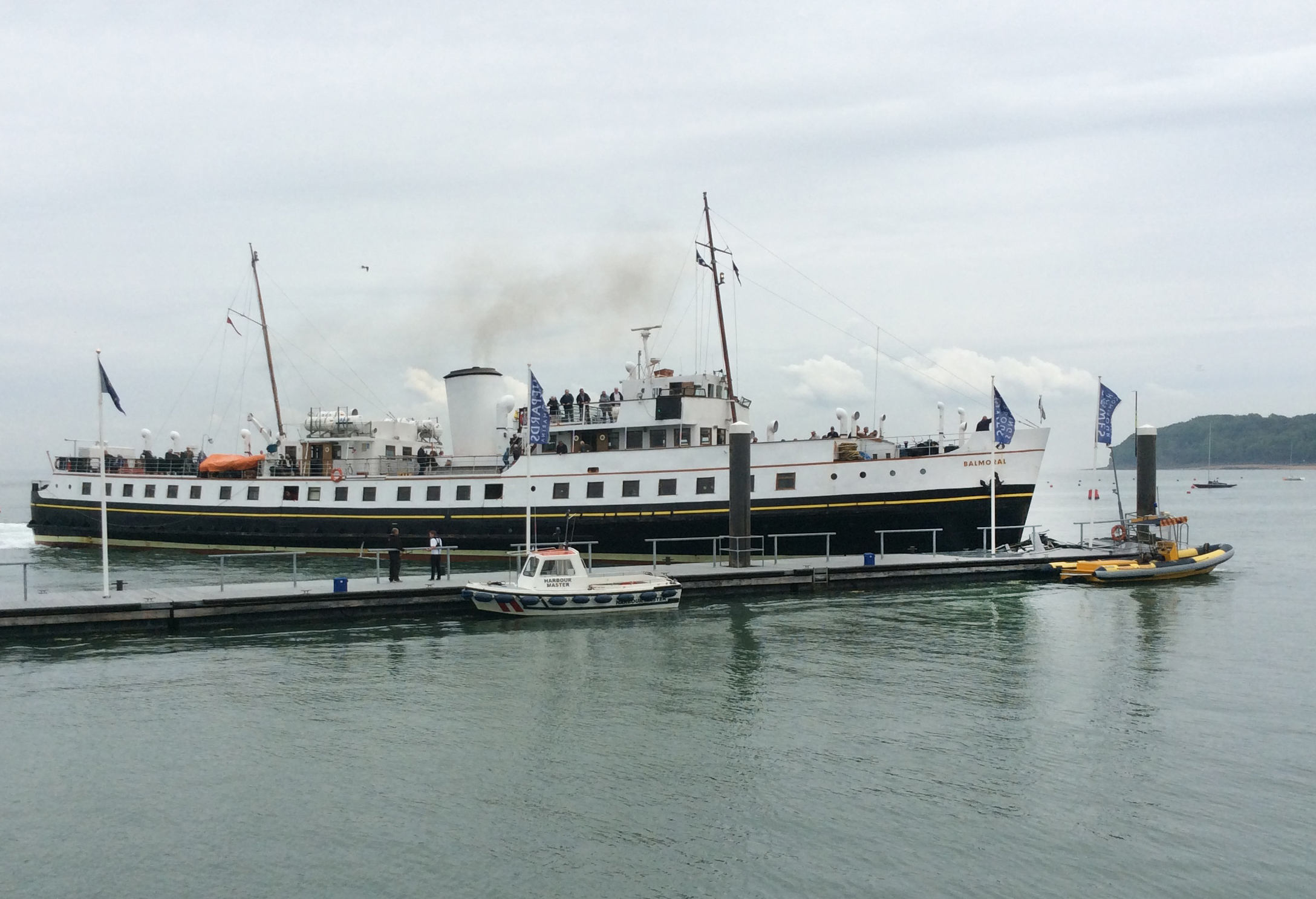 MV BALMORAL CRASHES INTO TRINITY LANDING - Isle of Wight News - Island Echo