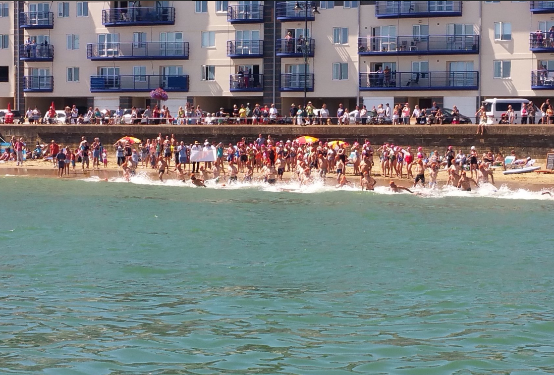 PIER TO PIER SWIM SUCCESS - Isle of Wight News - Island Echo