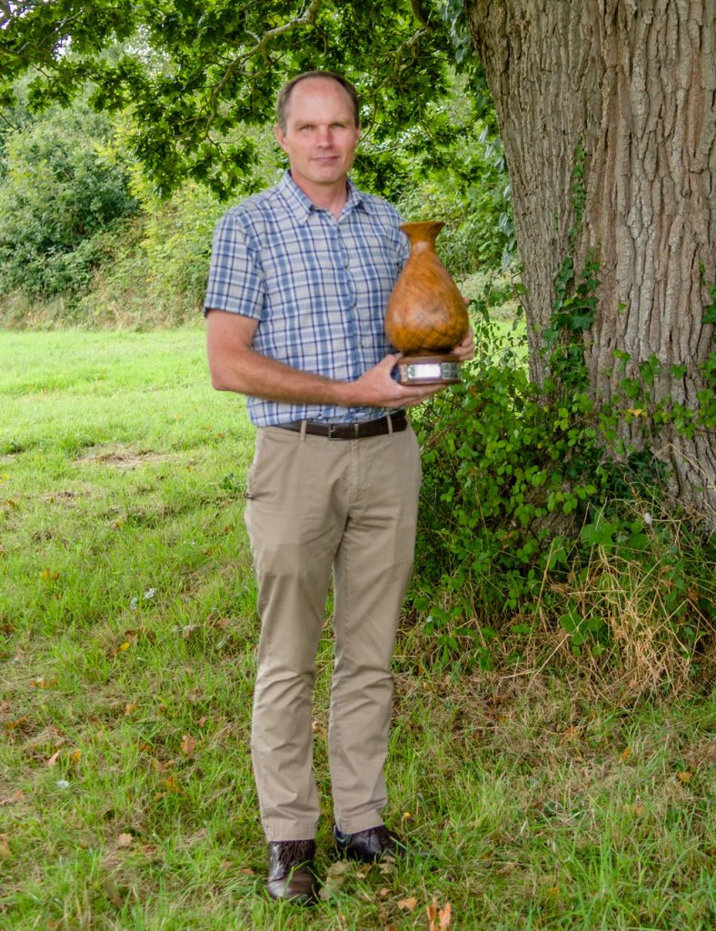 MAJOR ACCOLADE FOR WAYNE ISAACSON - Isle of Wight News - Island Echo