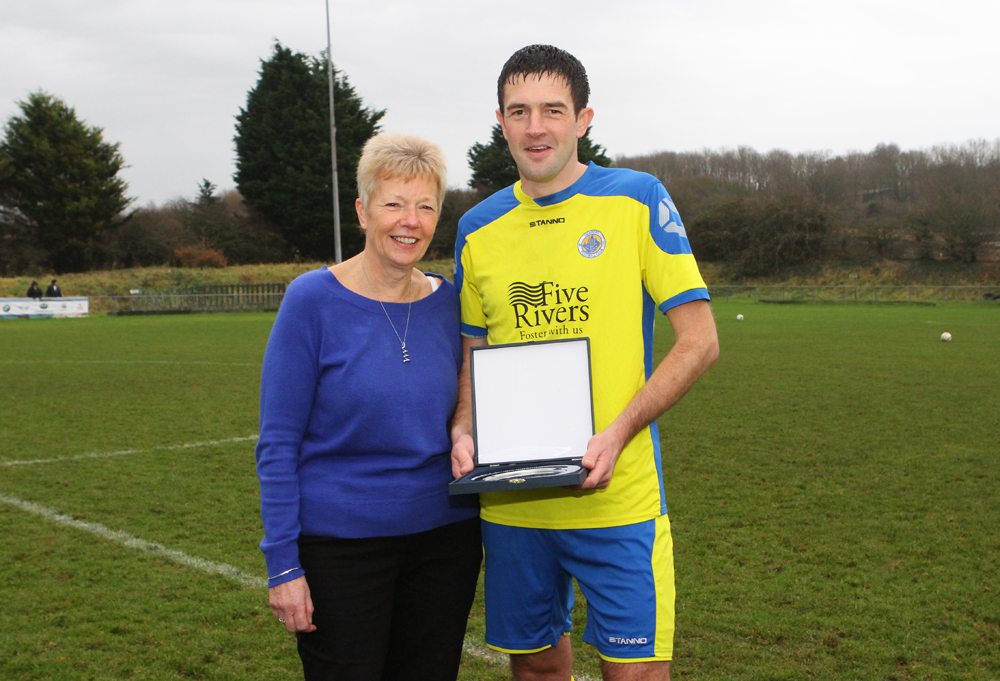 DARREN HONOURED FOLLOWING 500TH APPEARANCE FOR NEWPORT - Island Echo ...