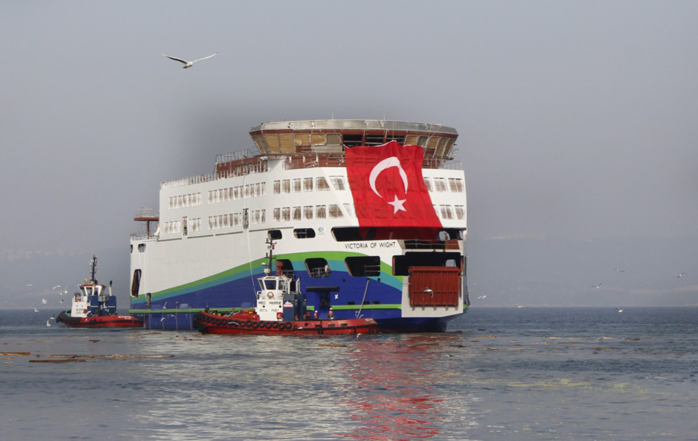 VICTORIA OF WIGHT IS LAUNCHED FOR THE FIRST TIME - Island Echo - 24hr ...