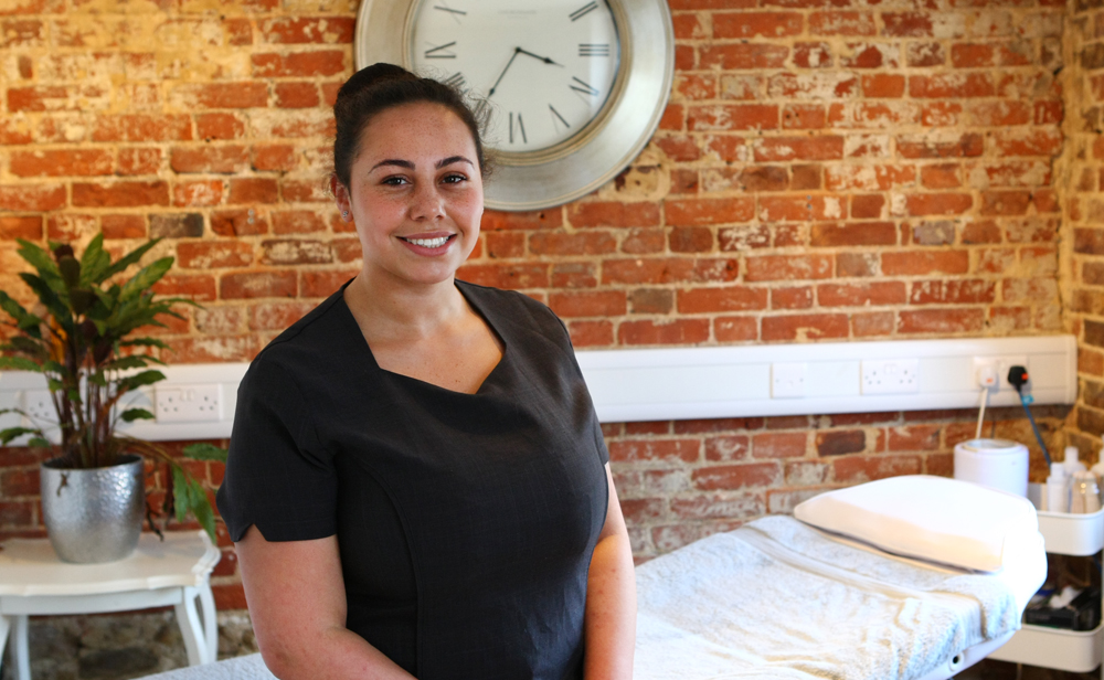 ENTREPRENEURIAL AMBER BRINGS BEAUTY TO BRADING - Island Echo - 24hr ...