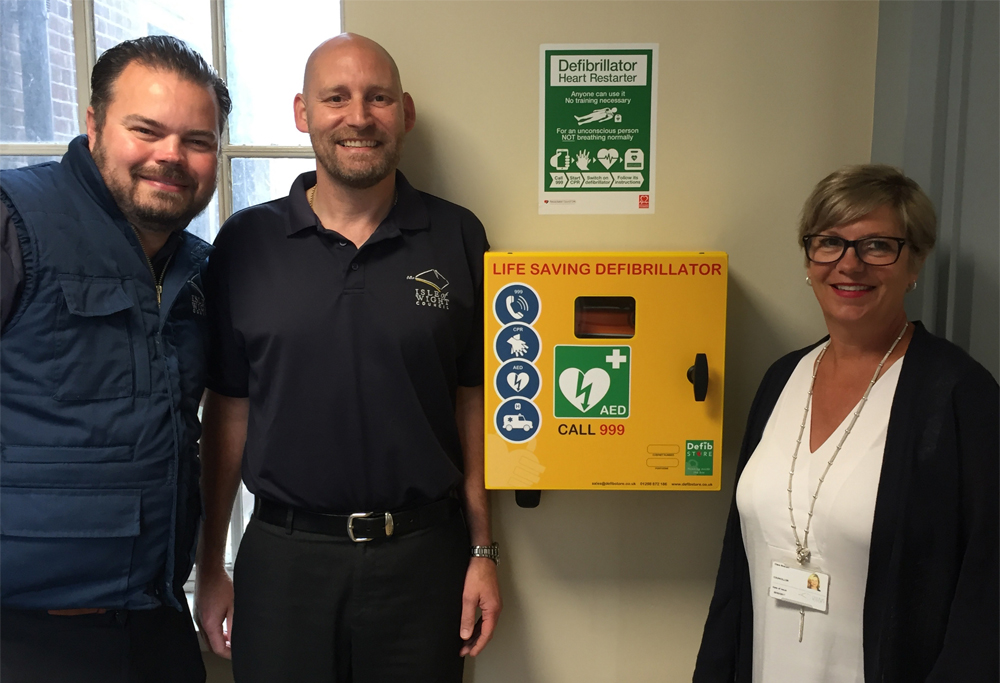 NEW DEFIBRILLATOR INSTALLED AT COUNTY HALL - Island Echo - 24hr news, 7 ...