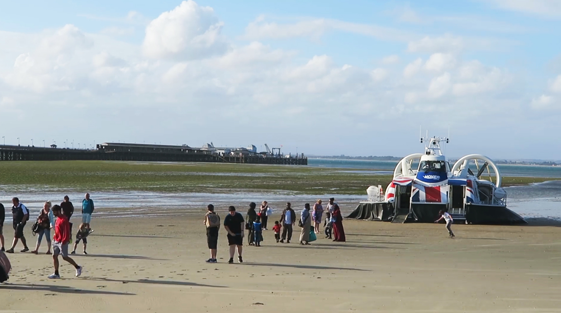 HOVERTRAVEL'S SOLENT FLYER EXPERIENCES FURTHER TECHNICAL ISSUES ...