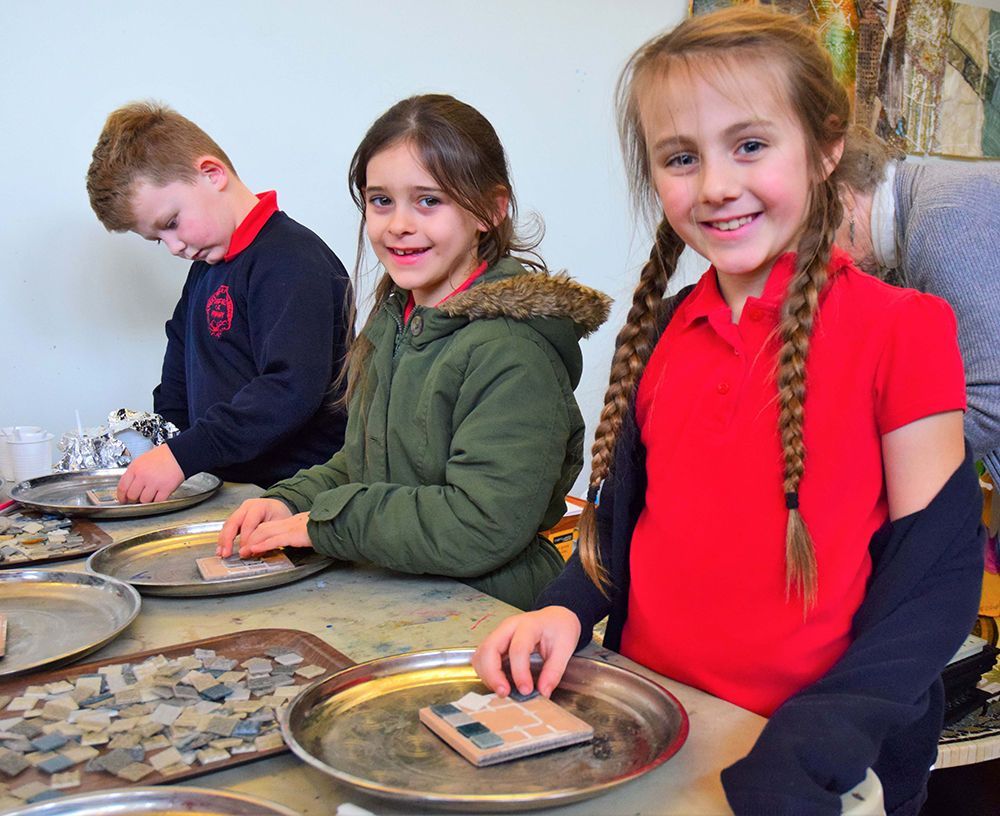 OAKFIELD PRIMARY PUPILS VISIT BRADING ROMAN VILLA FOR MARDI GRAS ...