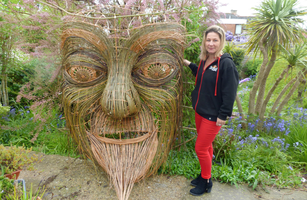 GREEN MAN CREATED FOR ALL ALONG THE RIVERBANK - Island Echo - 24hr news ...