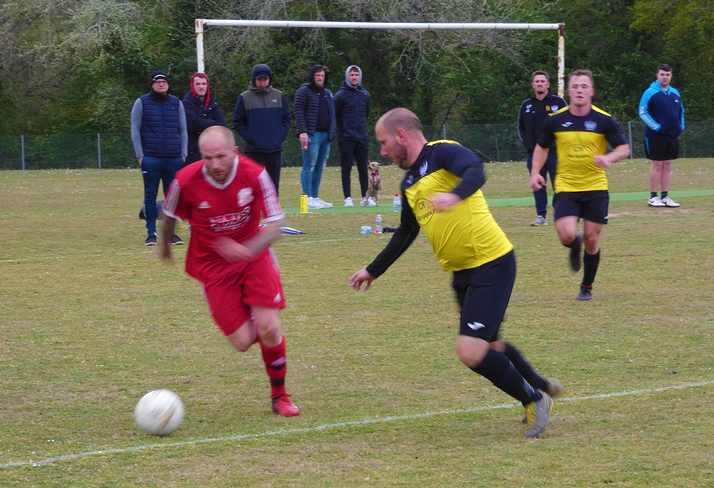 WHITECROFT & BARTON ON COURSE FOR ISLAND LEAGUE DOUBLE - Island Echo ...