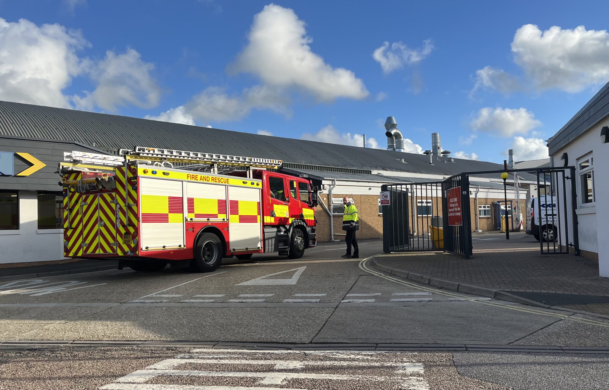 MULTIPLE FIRE APPLIANCES MOBILISED TO GKN FACTORY IN EAST COWES ...
