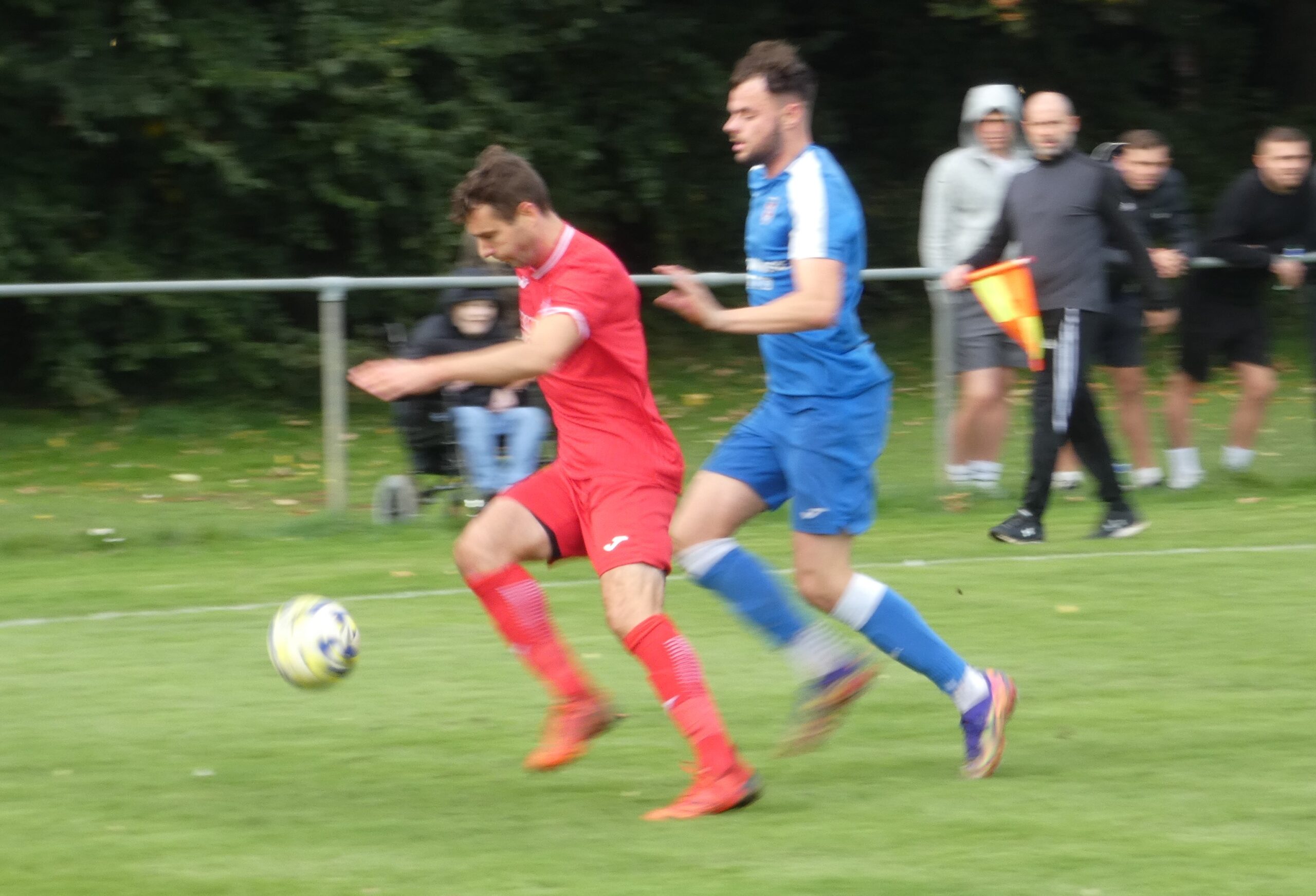 W&B MAINTAIN 3 POINT LEAD IN DIVISION 1: ISLE OF WIGHT FOOTBALL ROUND ...