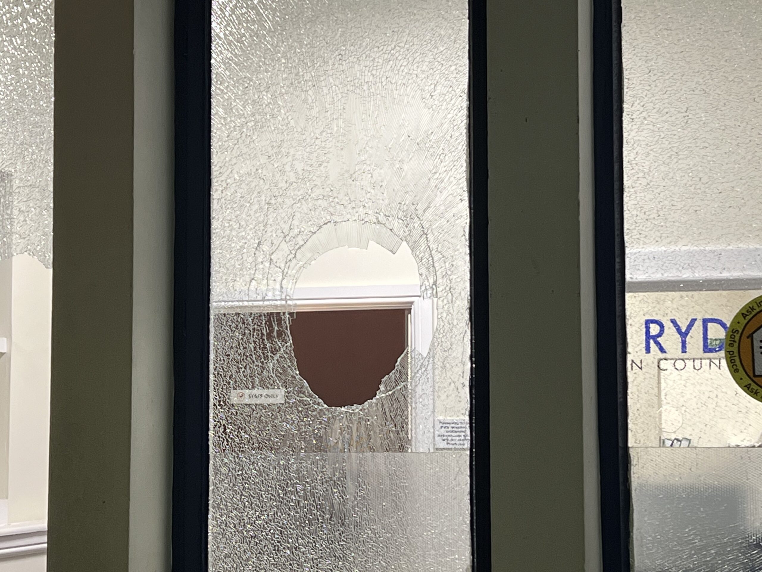 MAN SECTIONED AFTER TOWN COUNCIL WINDOWS SMASHED IN RYDE - Isle of ...