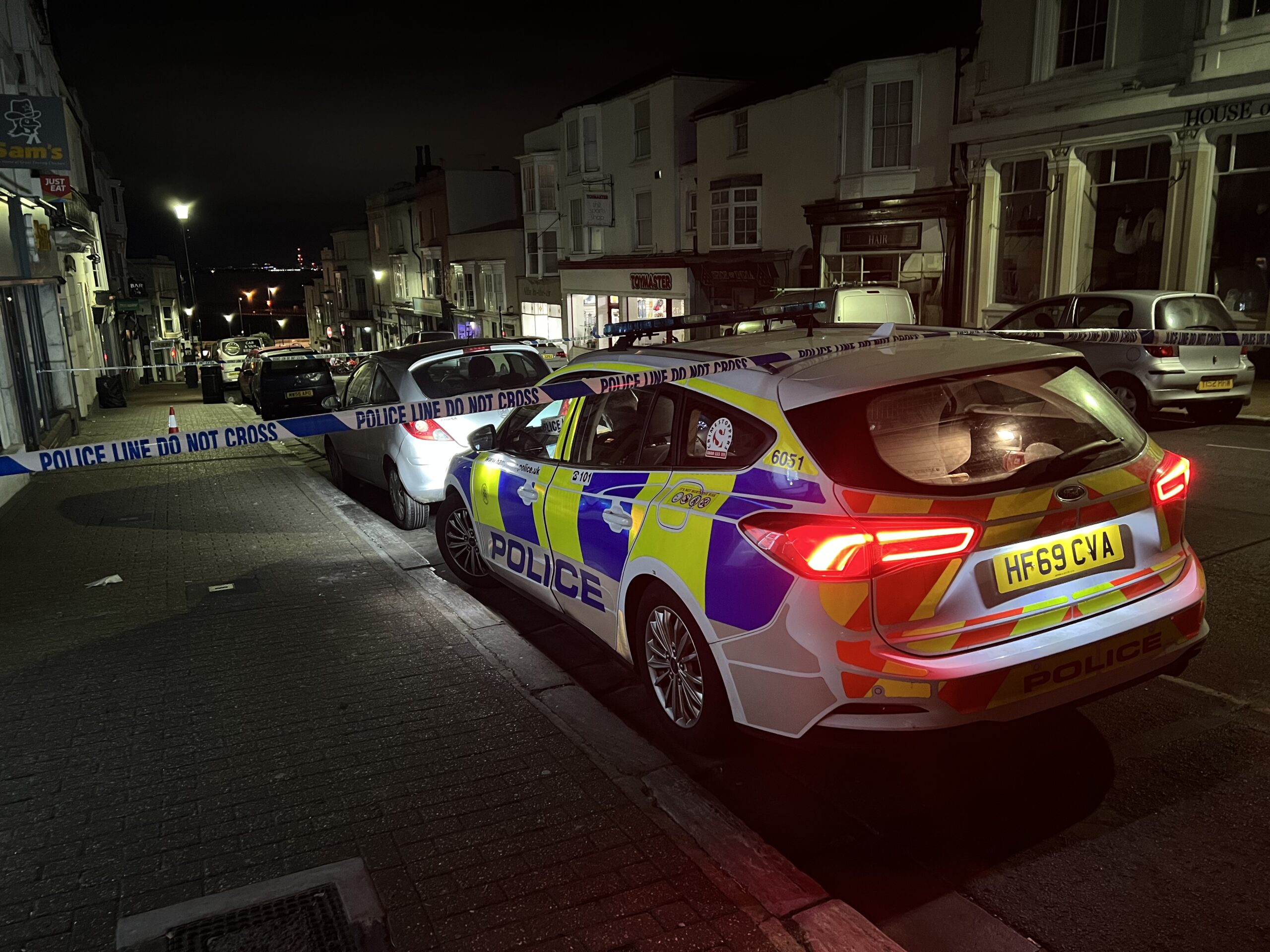 POLICE CORDON OFF RYDE’S UNION STREET AFTER EARLY HOURS MELEE - Isle of ...