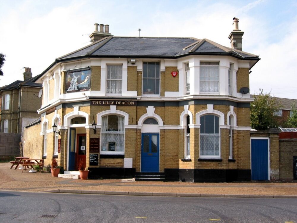 PAST WATERING HOLES OF RYDE - WHICH ONCE HAD THE MOST PUBS PER HEAD IN ...