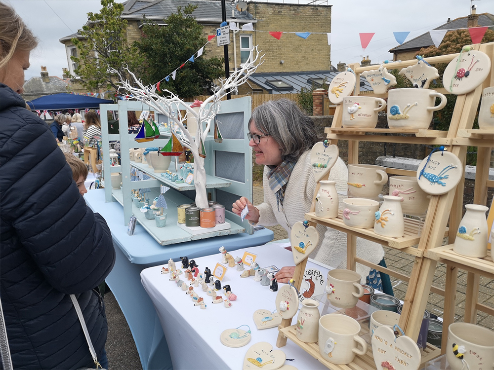 LOCALS AND VISITORS ENJOY NETTLESTONE & SEAVIEW COMMUNITY STREET FAYRE ...