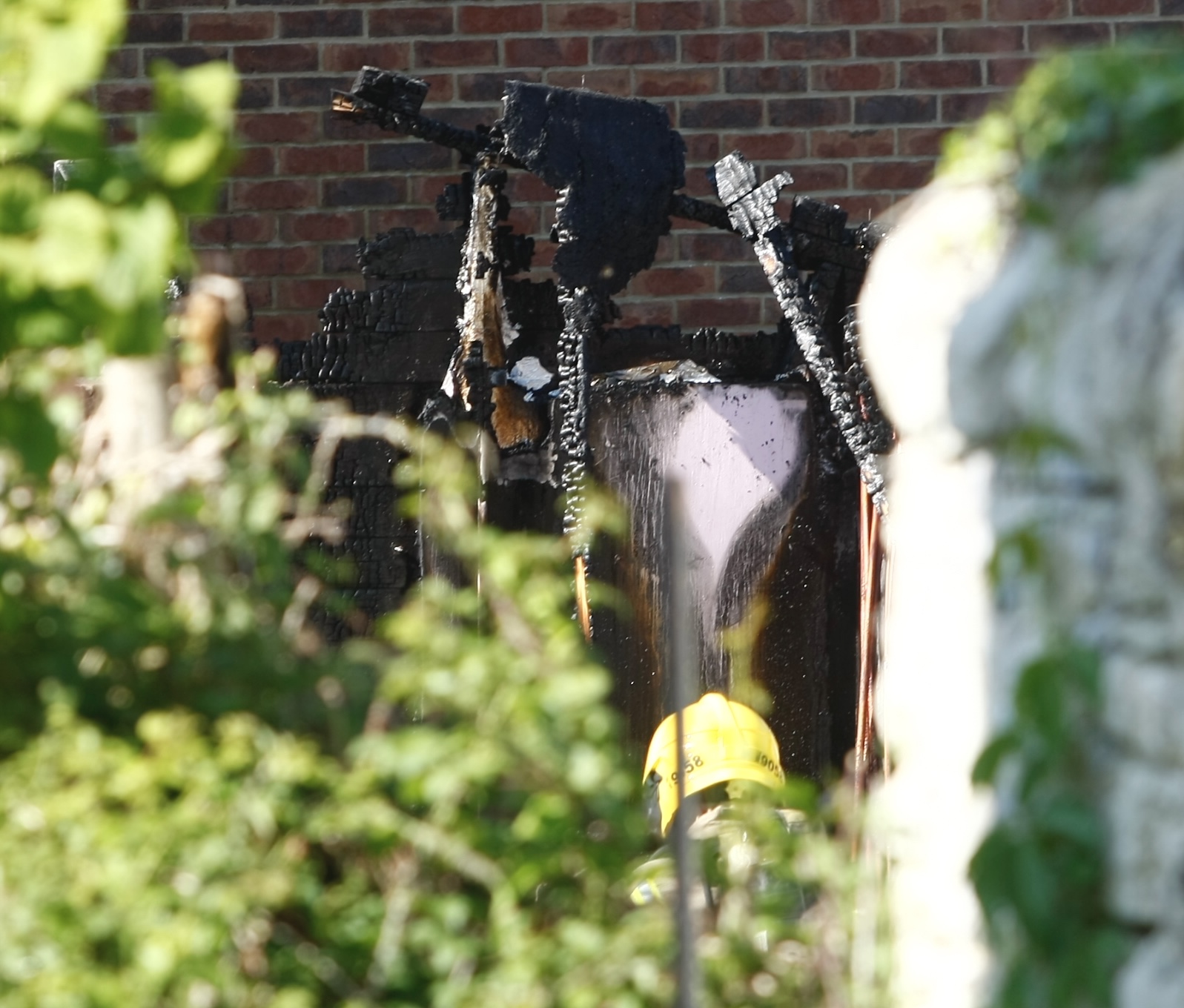 FIRE CREWS TACKLING OUTBUILDING FIRE IN BINSTEAD - Isle of Wight News ...