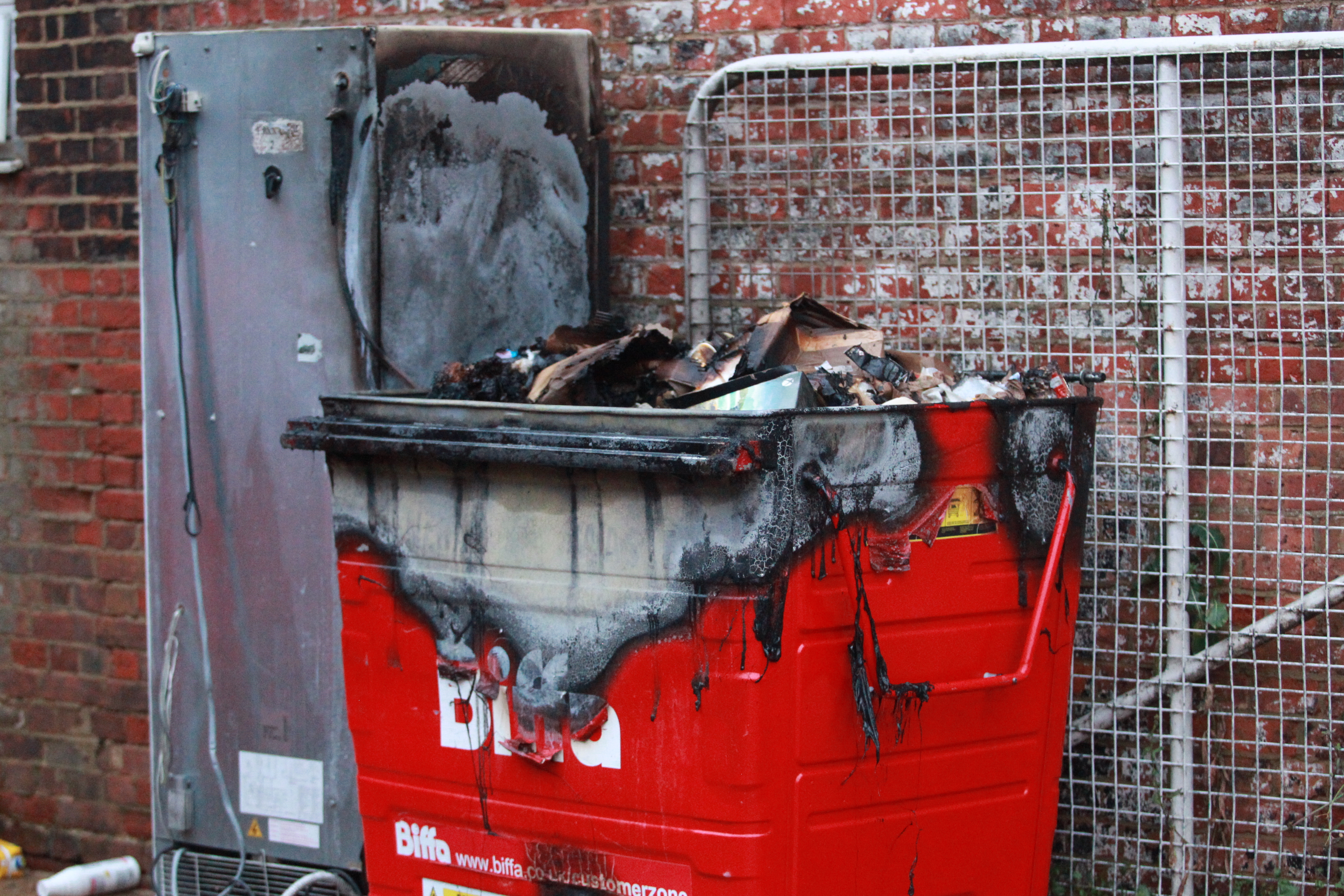 BIFFA BIN FIRE FILLS SCARROTS LANE WITH SMOKE - Isle of Wight News ...