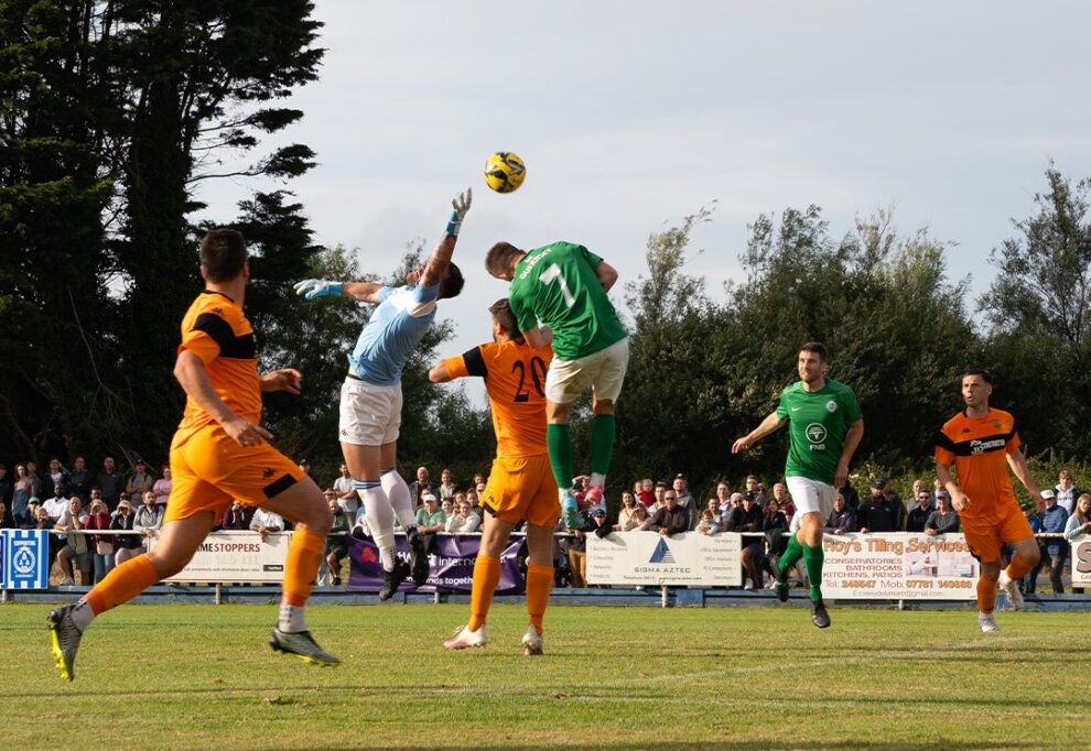 ISLE OF WIGHT MEN'S FOOTBALL TEAM KNOCK OUT HOSTS GUERNSEY TO REACH ...