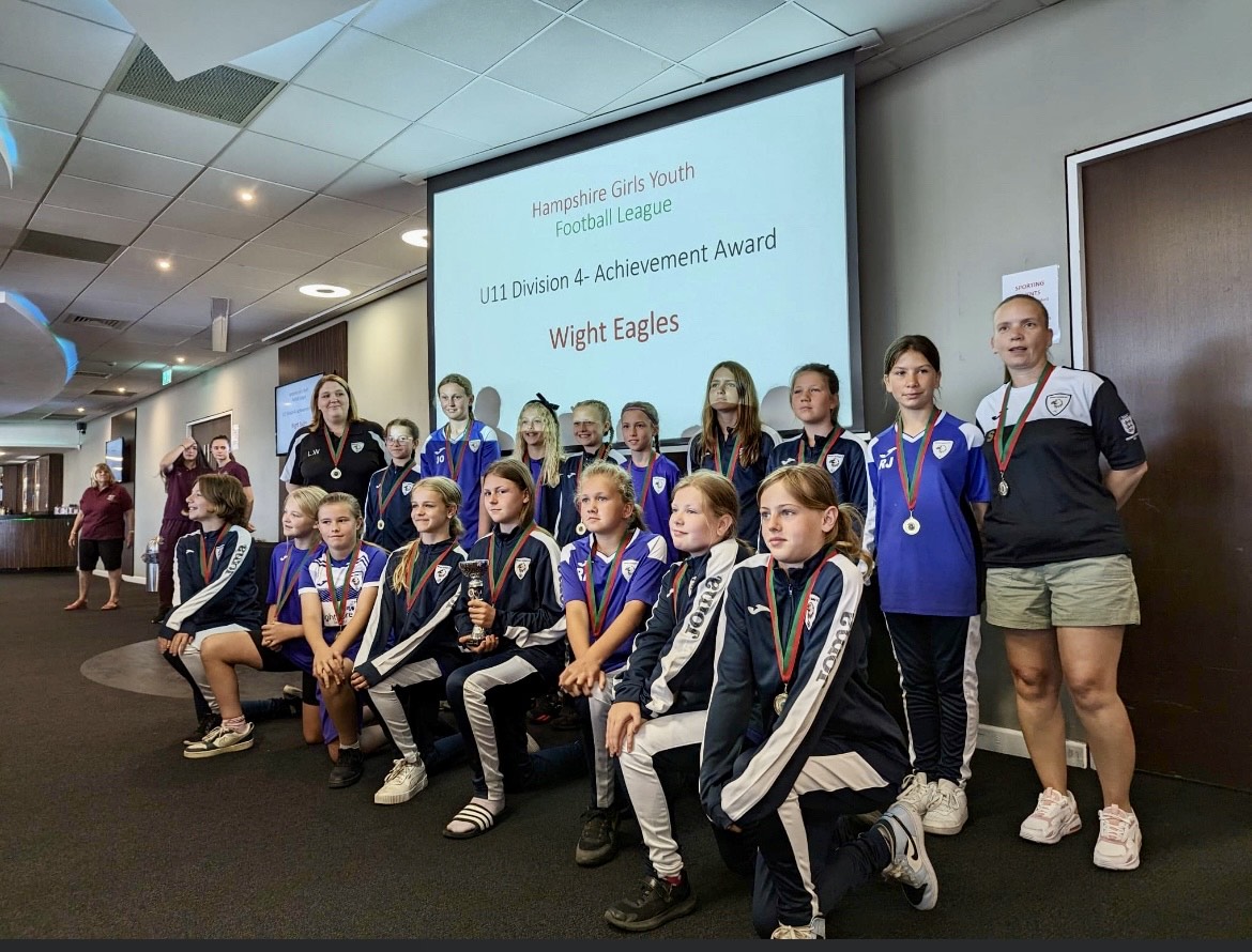 WIGHT EAGLES GIRLS U11s CLAIM FOOTBALL CLUB'S 1ST TITLE - Island Echo ...