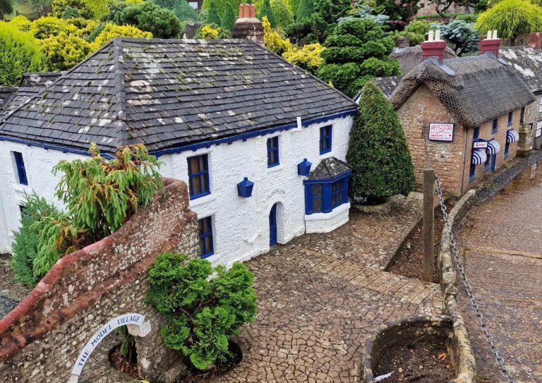 CAULKHEAD FAMILY NAMES PART 2: FROM DYER TO RAYNER - Isle of Wight News ...
