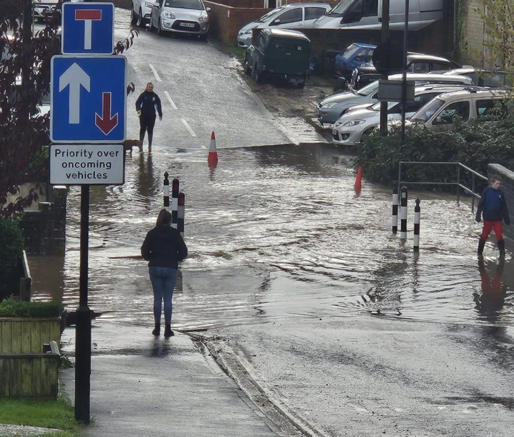 FLOODING HITS THE ISLAND AS ADVERSE WEATHER CONTINUES - Island Echo ...