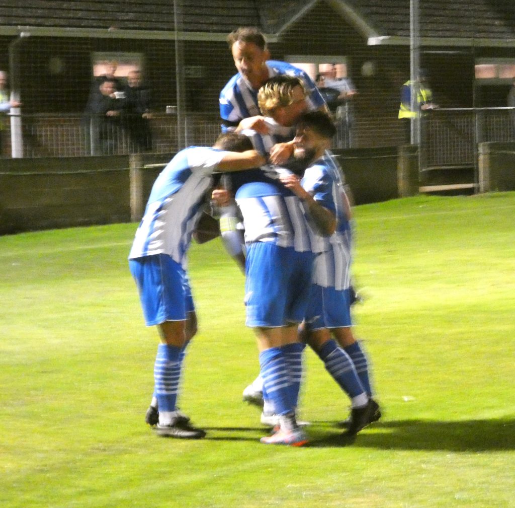 ISLE OF WIGHT MIDWEEK FOOTBALL ROUND UP: YACHTSMEN SCUPPERED AND PORT ...