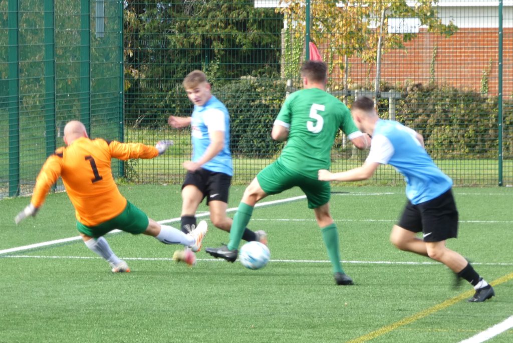 ISLE OF WIGHT FOOTBALL ROUND UP: BEN CUTTS BRACE SEES VECTIS BEAT NSJ ...