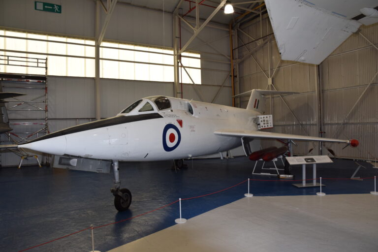 SAUNDERS ROE'S FUTURISTIC BUT FAR-FETCHED AIRCRAFT PROTOTYPES AND ...