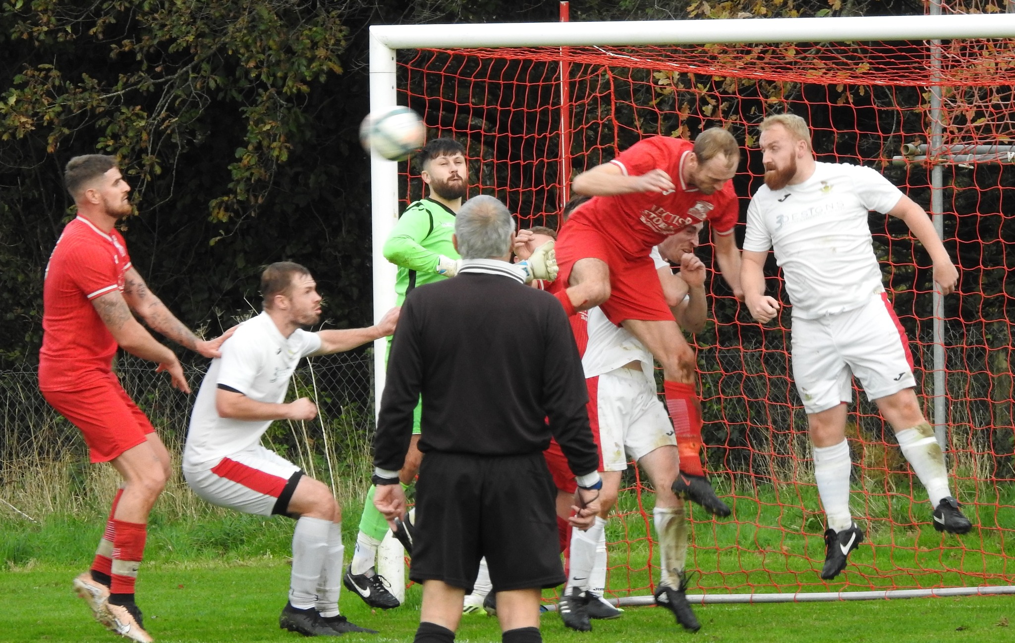 ISLE OF WIGHT FOOTBALL ROUND UP: W&B PROGRESS TO 3RD ROUND OF HANTS ...