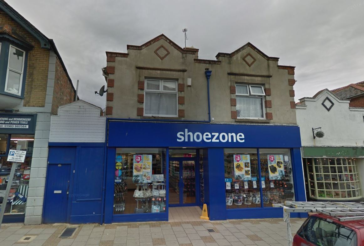 FROM SHOES TO BOOZE! COULD FORMER SHOE ZONE STORE IN SHANKLIN BECOME ...