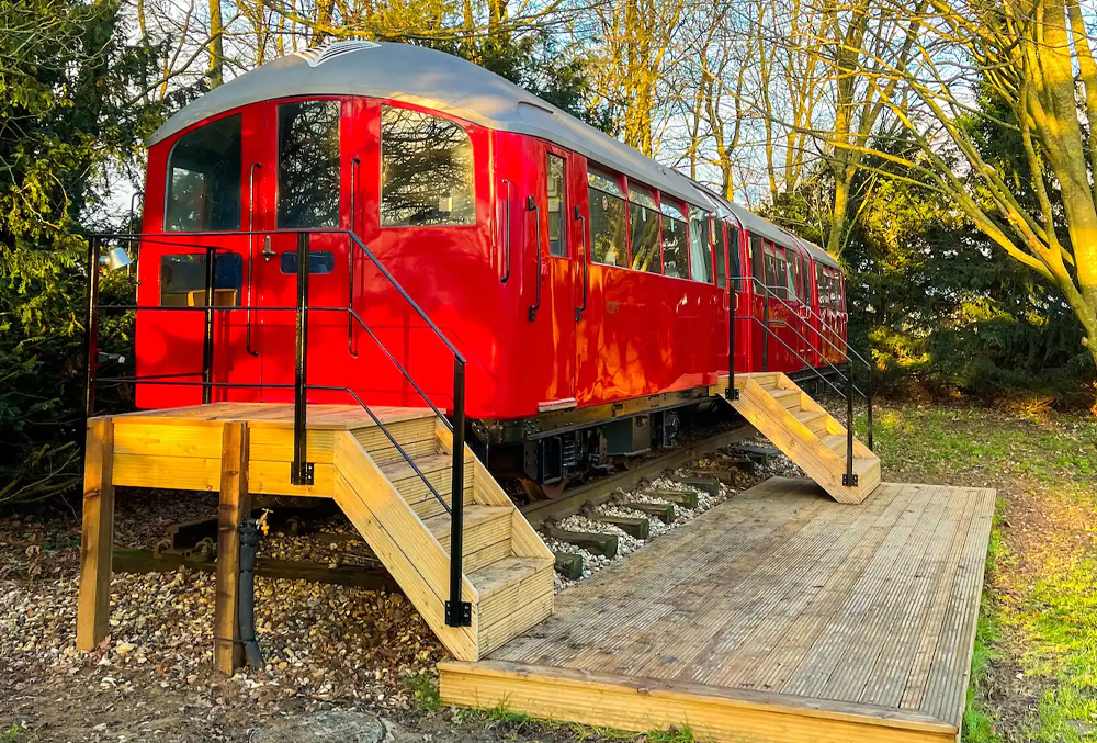 FORMER ISLAND LINE TRAIN IS NOW A LUXURY AIR BNB IN SUFFOLK - Island ...