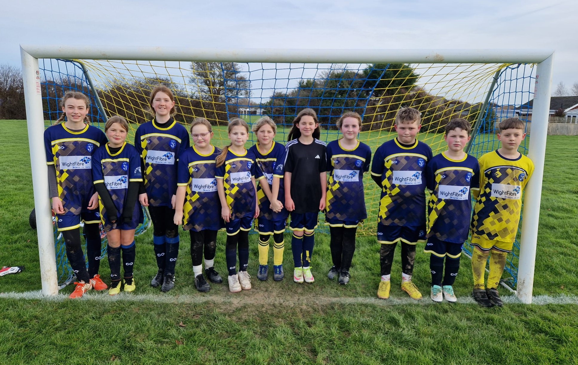 BEMBRIDGE YOUTH FC AWARDED ENGLAND ACCREDITED CLUB STATUS - Island Echo ...
