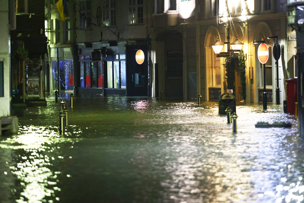 FUNDRAISER LAUNCHED FOR COWES BUSINESSES DEVASTATED BY THIS WEEK'S ...