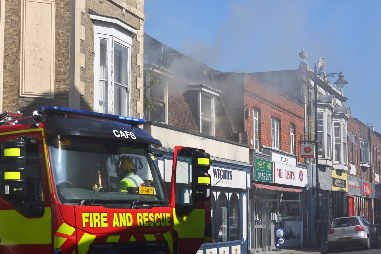 FIRE IN FLAT ABOVE CHIP SHOP IN RYDE TOWN CENTRE - Island Echo - 24hr ...