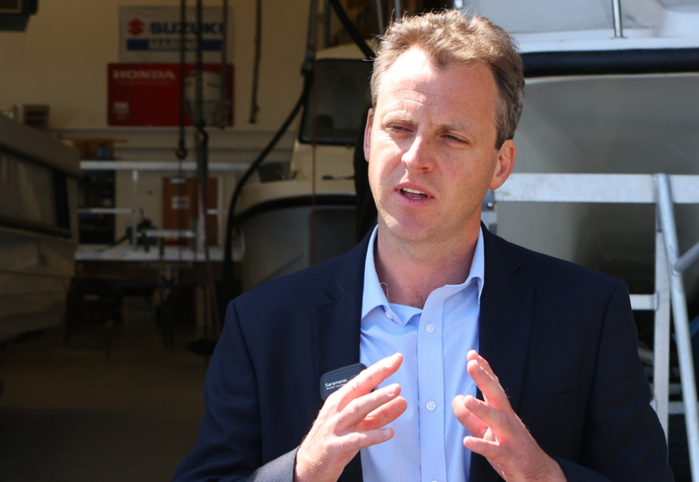 JOE ROBERTSON TO CONTINUE AS LOCAL COUNCILLOR DESPITE MP COMMITMENTS ...