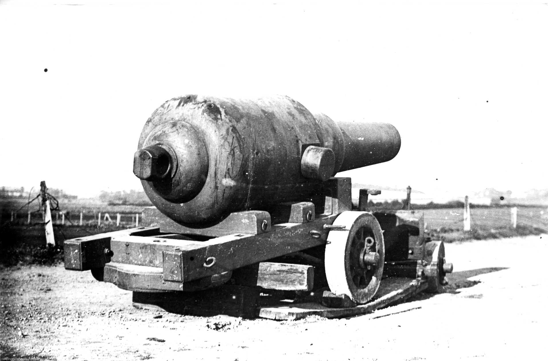 SANDOWN BARRACK BATTERY - THE PALMERSTON FOLLY TURNED POO MUSEUM - Isle ...