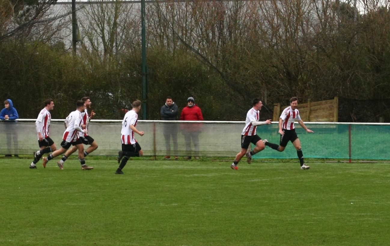 VICS VANQUISH PORT IN BIG BOXING DAY DERBY AT BEATRICE AVENUE - Isle of ...