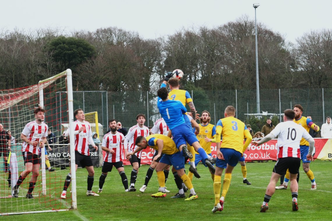 VICS VANQUISH PORT IN BIG BOXING DAY DERBY AT BEATRICE AVENUE - Isle of ...