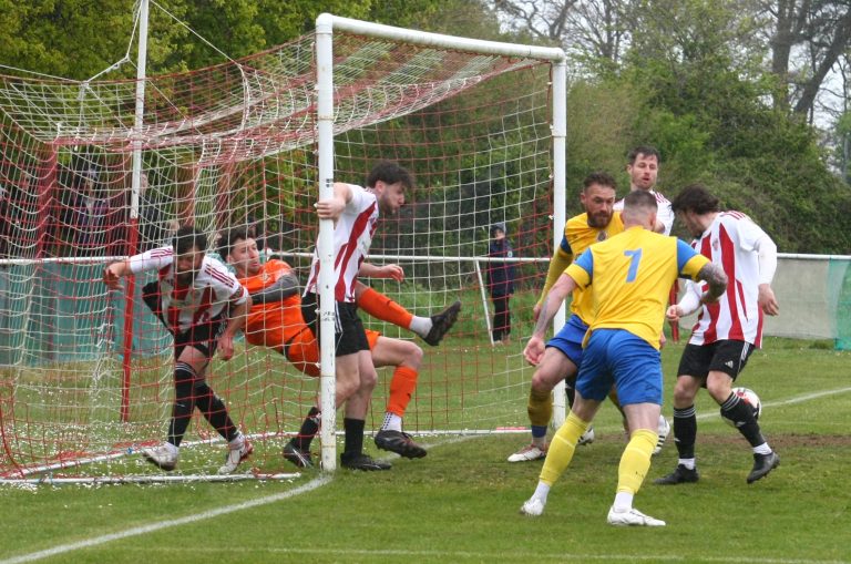 PORT AND VICS FIRE BLANKS IN SOGGY ISLE OF WIGHT DERBY STALEMATE - Isle ...