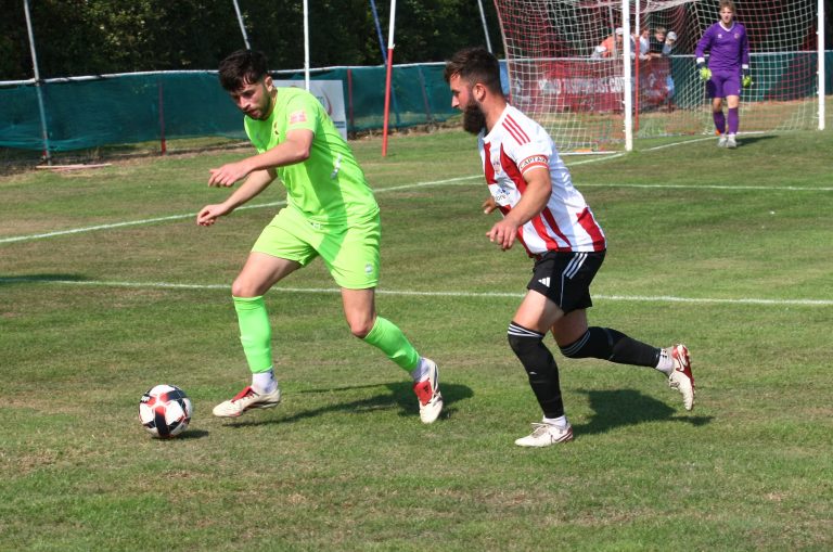 VICS HELD AT HOME AS YACHTSMEN MAINTAIN 100 PER CENT WESSEX PREM RECORD ...