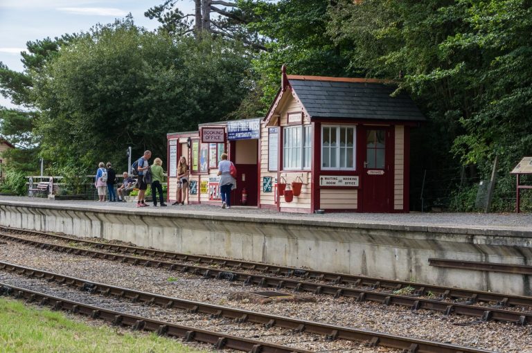 WOOTTON — THE LITTLE STATION THAT REFUSED TO DIE - Isle of Wight News ...
