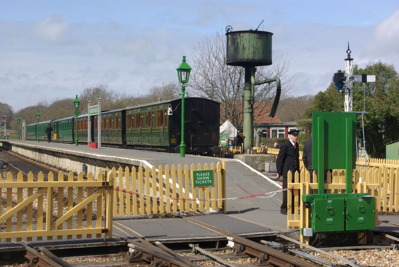 HAVENSTREET STATION – FROM HEATHEN STREET TO STEAM RAILWAY HEADQUARTERS ...