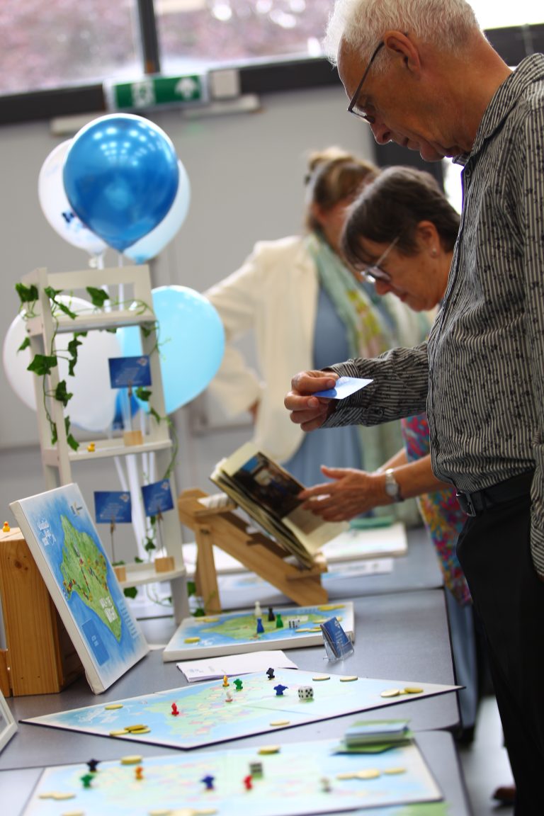 WALK THE WIGHT BOARD GAME CREATORS RECEIVE AWARD FROM ISLE OF WIGHT ...